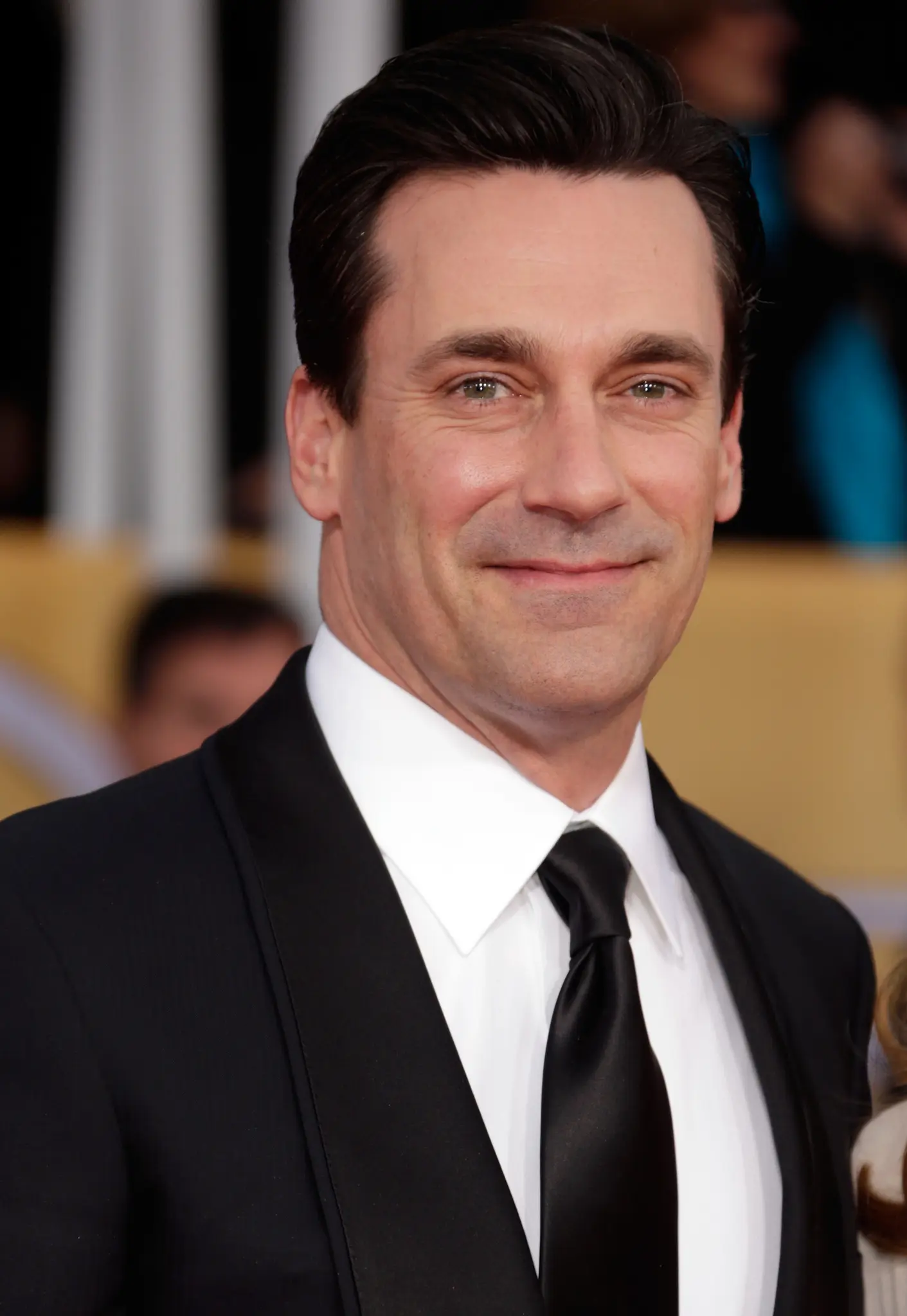 Jon Hamm Biography: Wife, Age, Net Worth, Height, Movies, Mad Men, Sisters