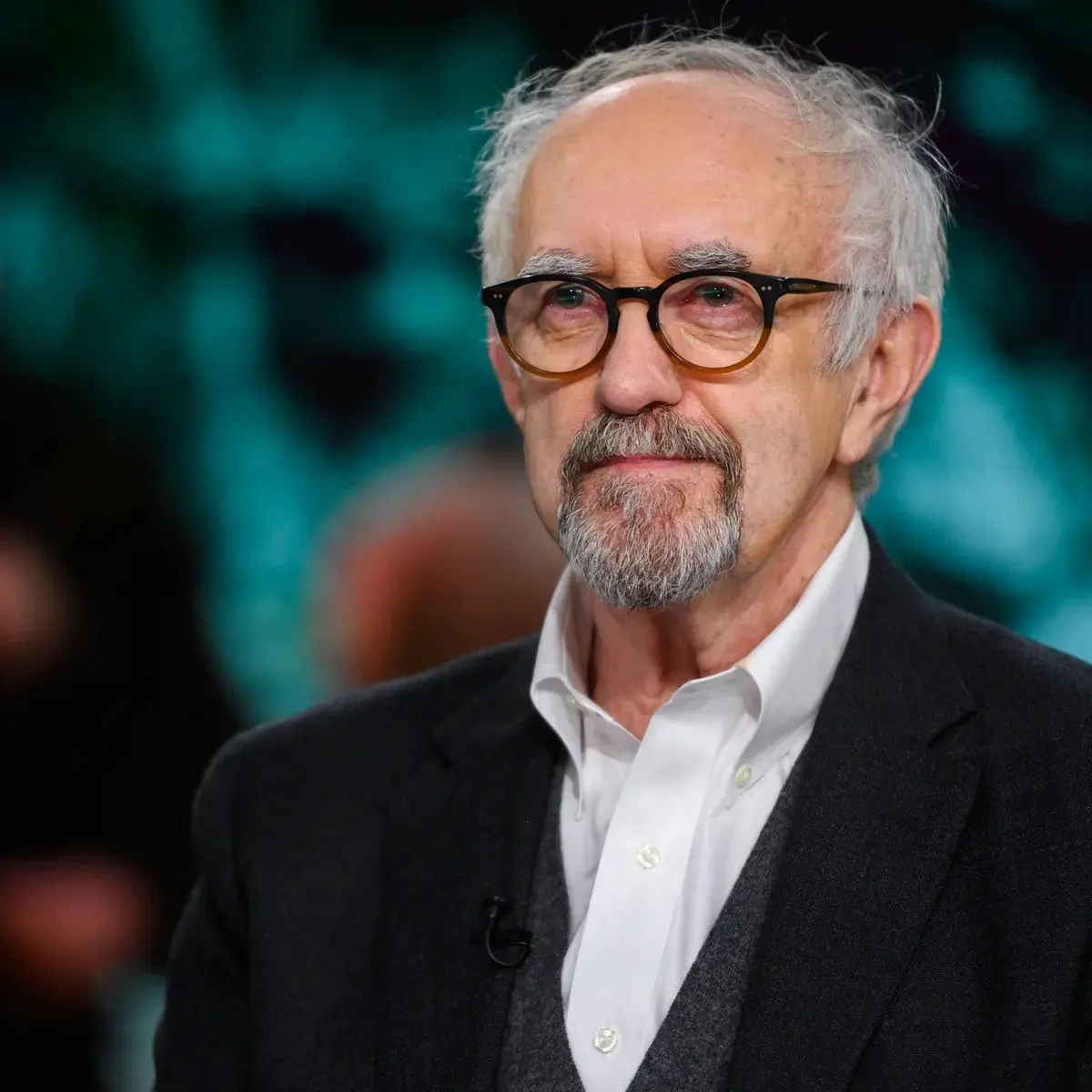 Jonathan Pryce Biography: Wife, Age, Children, Height, Net Worth ...