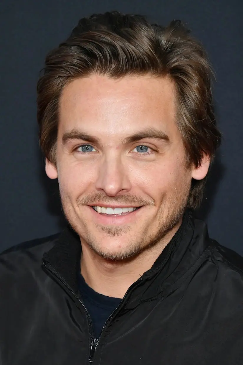 Kevin Zegers Biography: Net Worth, Real Name, Wife, Children, Movies ...
