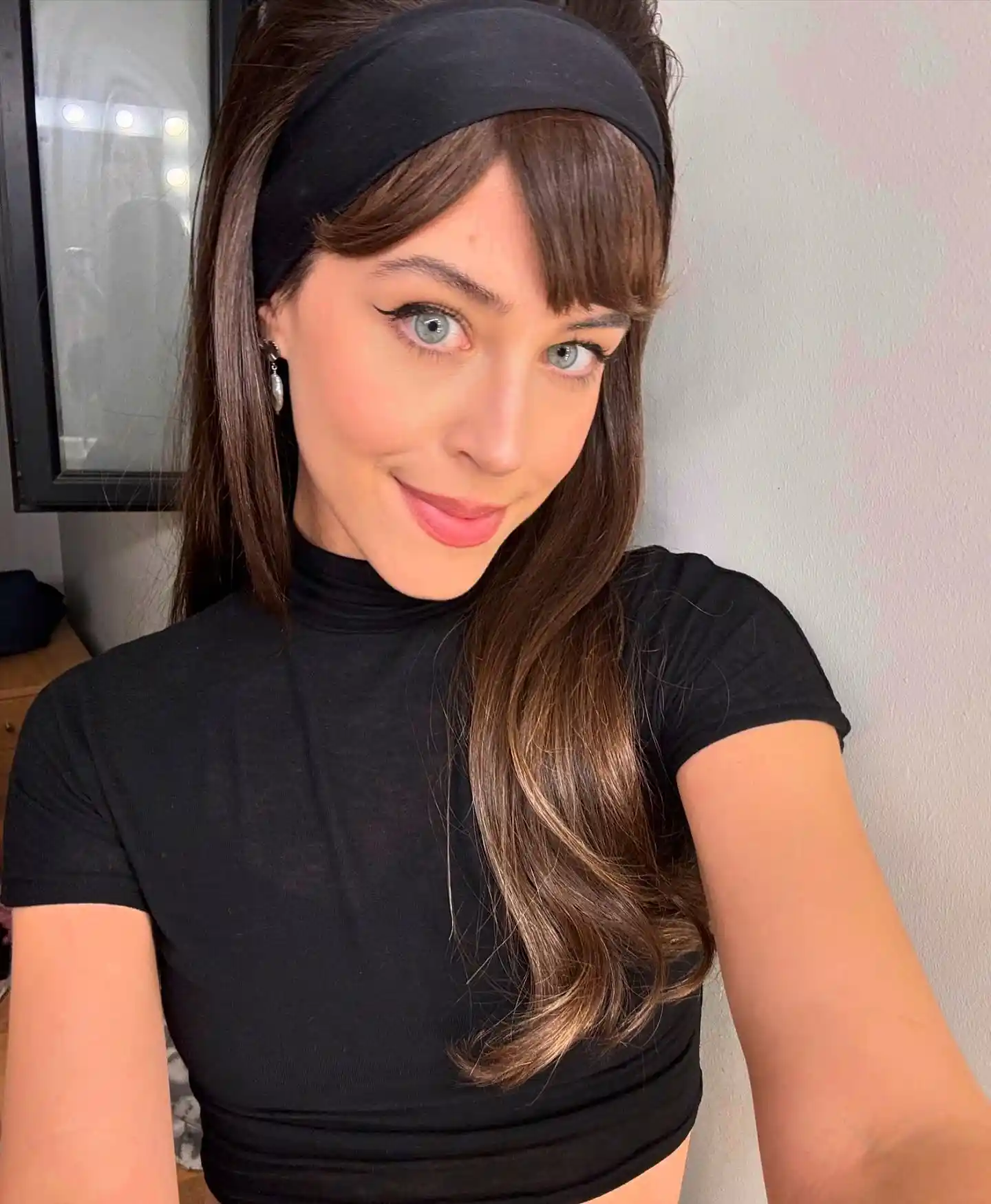 Demy (singer) Biography: Age, Net Worth, Height, Siblings, Parents ...