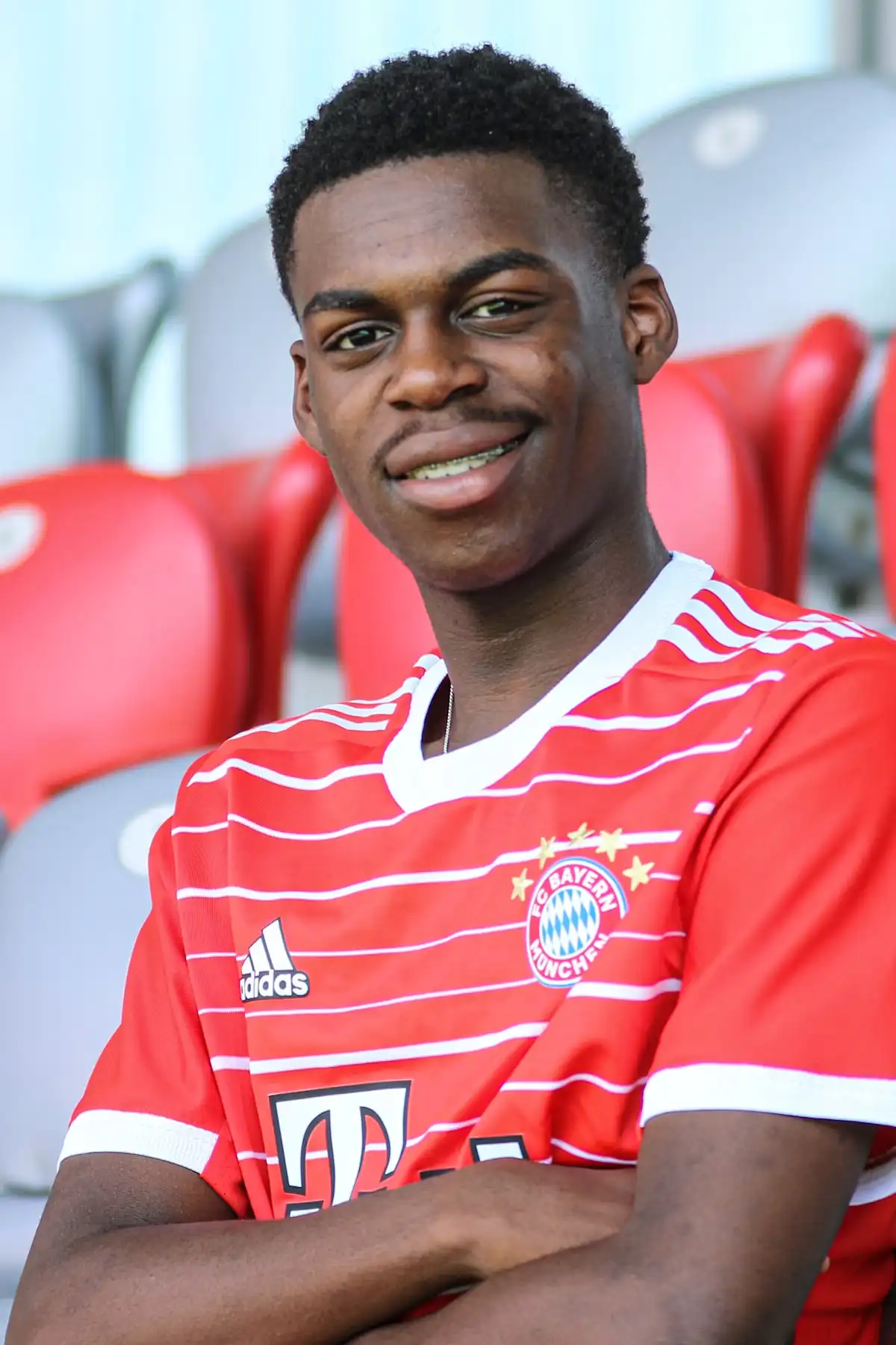 Noël Aséko Nkili Biography: Brothers, Contract, Parents, Height ...