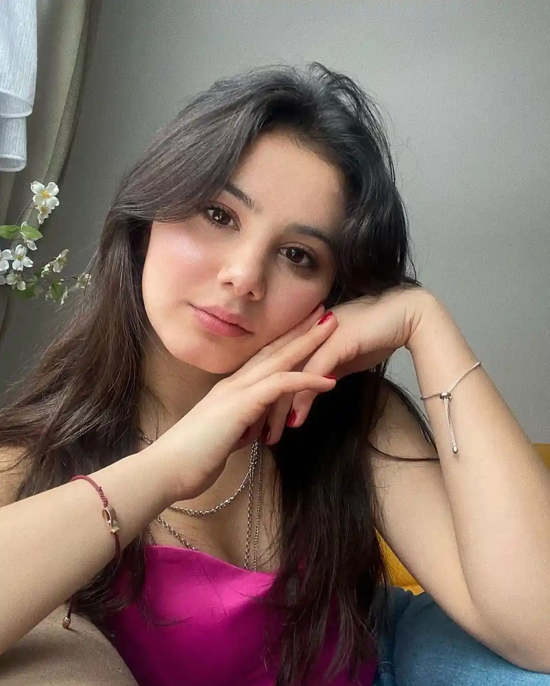 Helin Kandemir Biography: Boyfriend, Movies, Height, Parents, Ethnicity ...