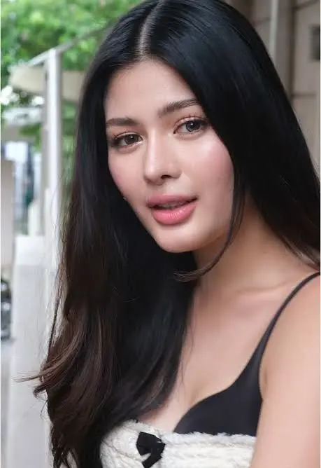AZ Martinez Biography: Instagram, Age, Boyfriend, Net Worth, Siblings ...