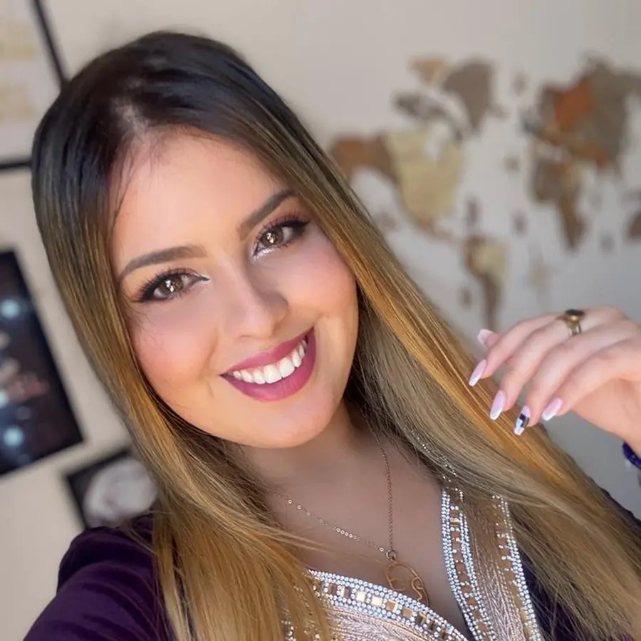 Rania Esmeralda Biography: Age, Net Worth, TikTok, Instagram, Career ...
