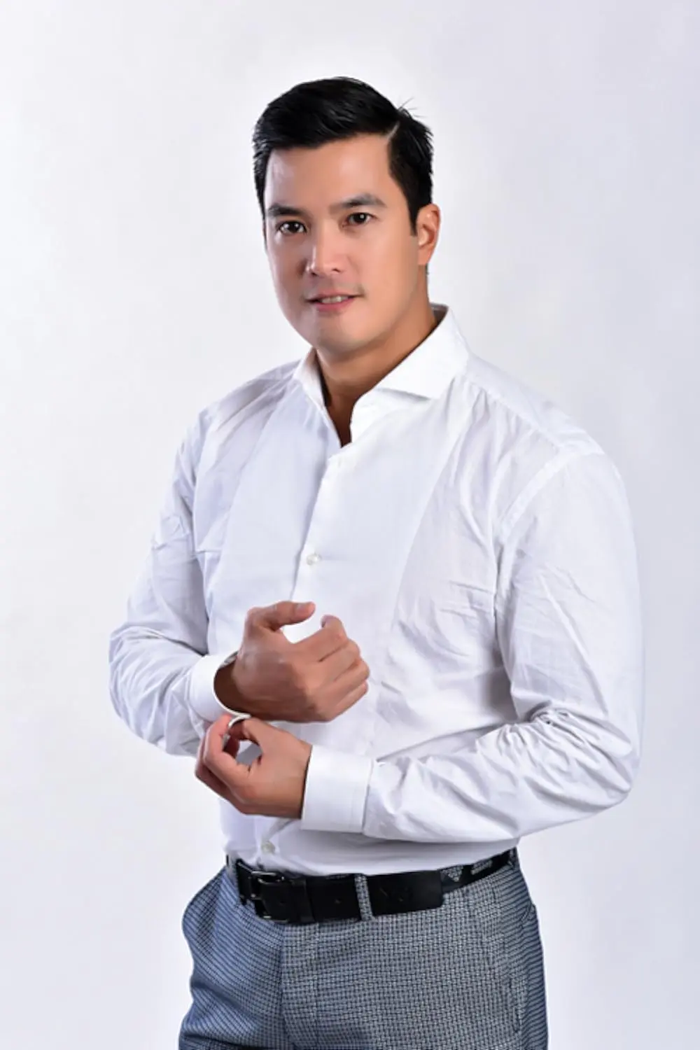 Diether Ocampo Biography: Age, Wife, Children, Net Worth, Movies & TV ...