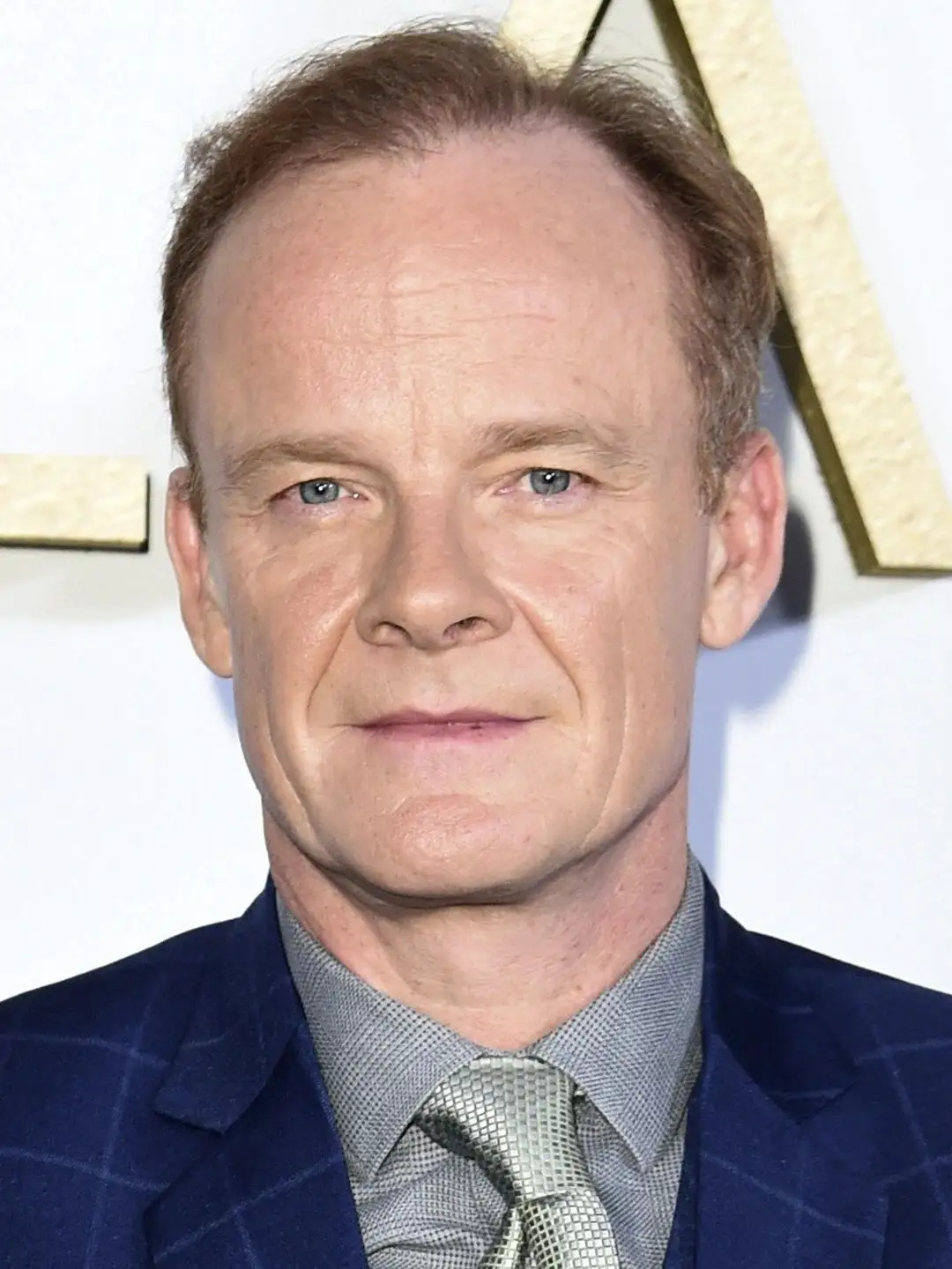 Alistair Petrie Biography: Wife, Children, Age, Height, Net Worth ...