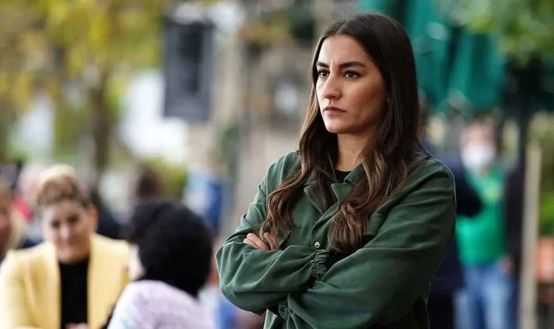 Naz Göktan Biography: Height, Net Worth, Movies & TV Shows, Age, Spouse ...