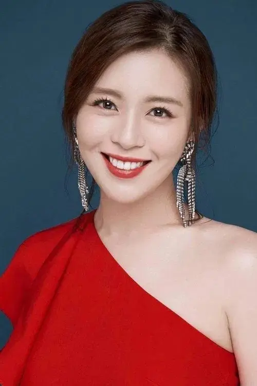 Esther Liu Pin-yán Biography: Movies, Age, Height, Net Worth, Ethnicity ...