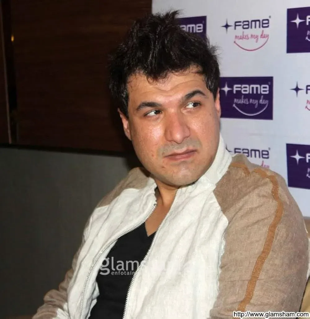 Kader Khan's son Sarfaraz Khan Biography: Wife, Age, Net Worth, Movies ...