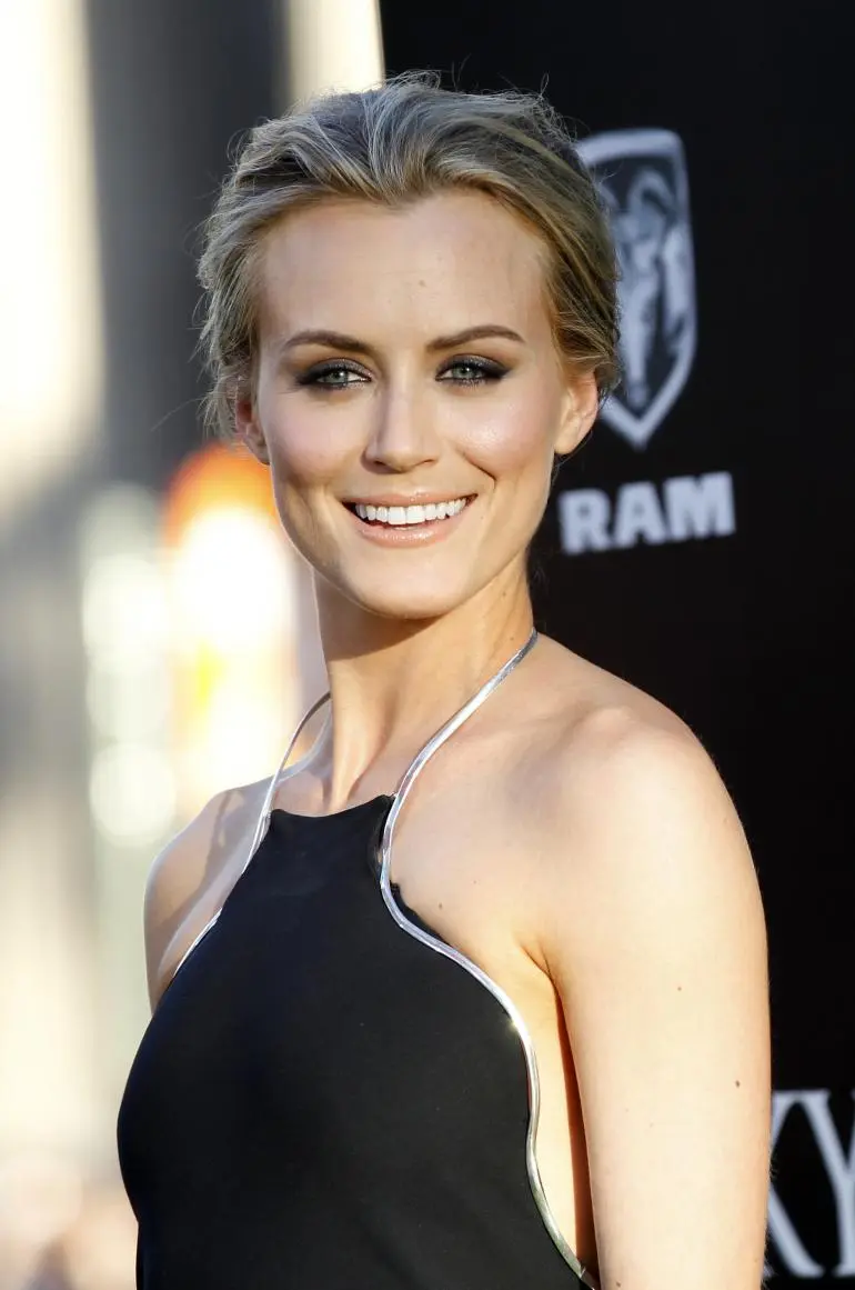 Taylor Schilling Biography: Age, Partner, Movies, Net Worth, Height ...