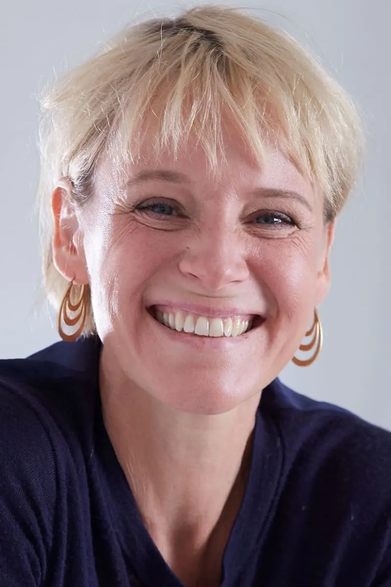 Iben Hjejle Biography: Movies, Husband, Net Worth, Age, Height, Awards ...