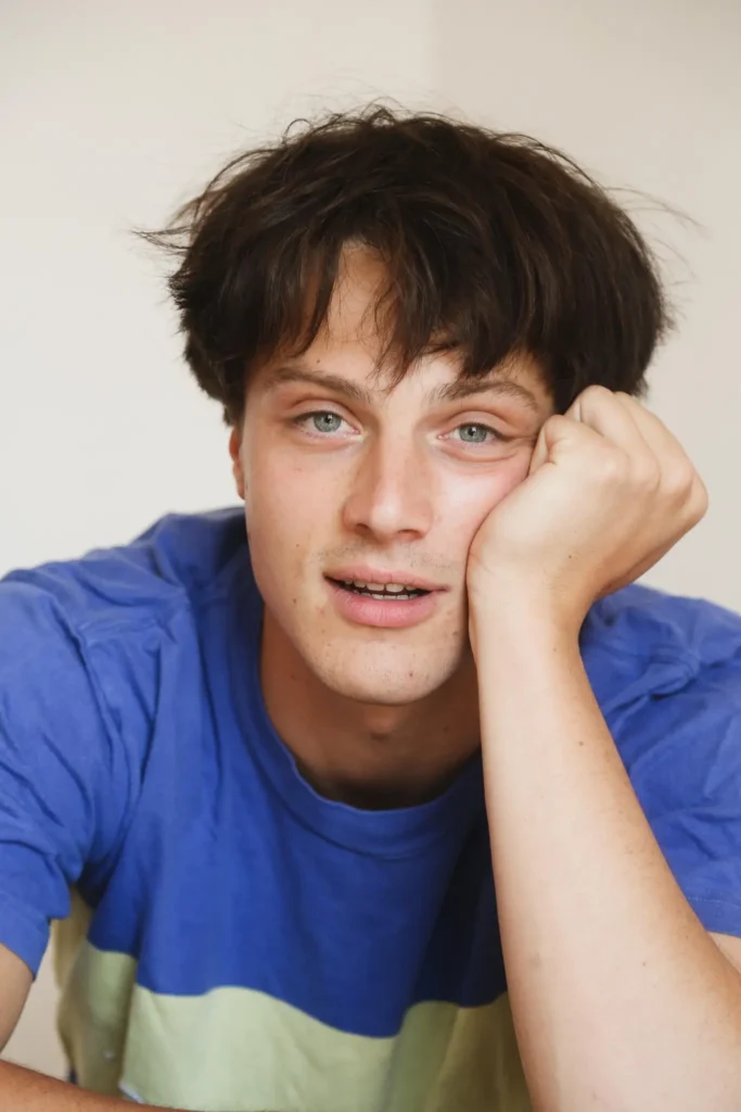 Simon Rérolle Biography: Net Worth, Songs & Albums, Height, Girlfriend ...