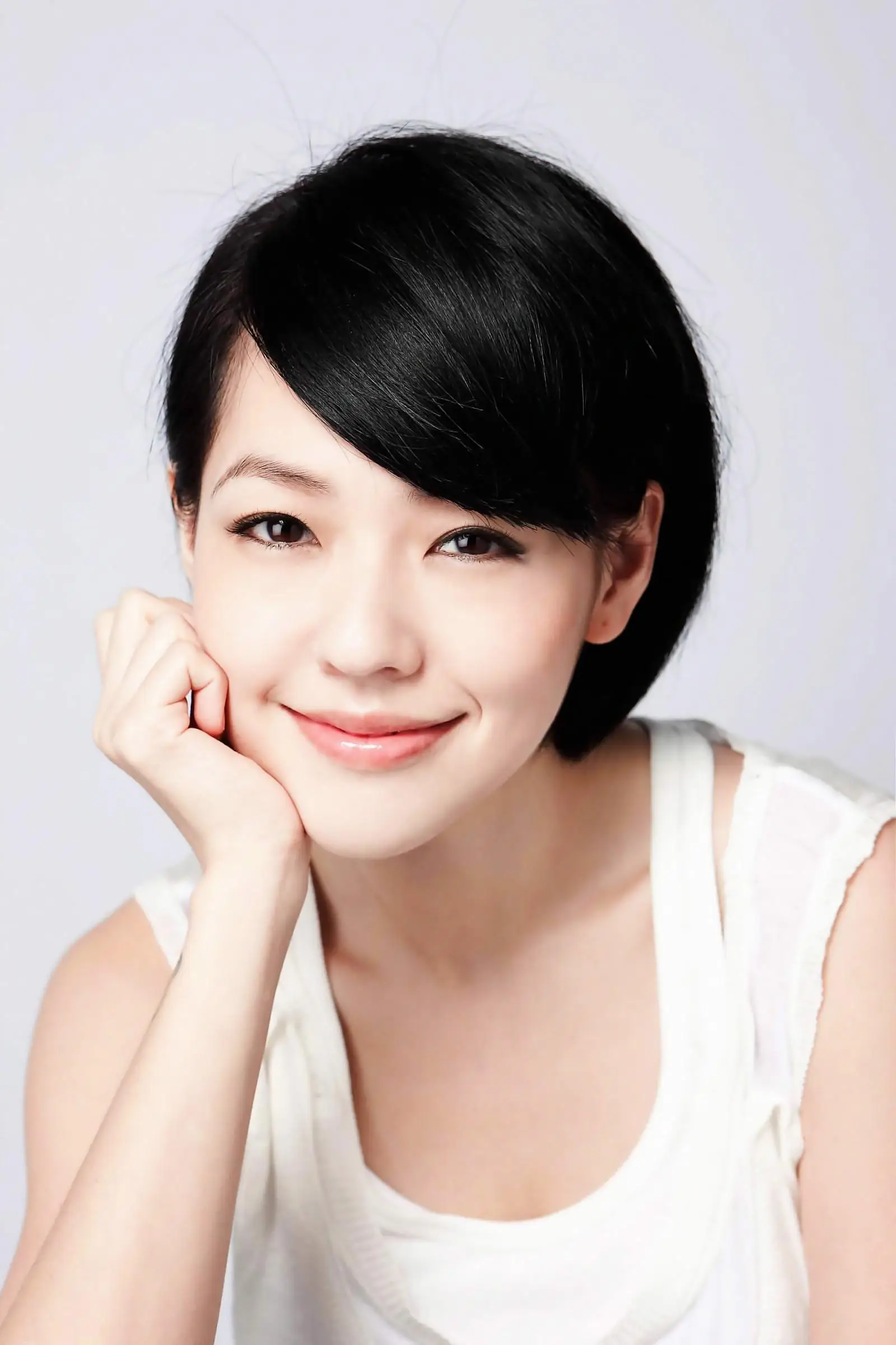 Dee Hsu Biography: Husband, Net Worth, Age, Height, Parents, Career ...