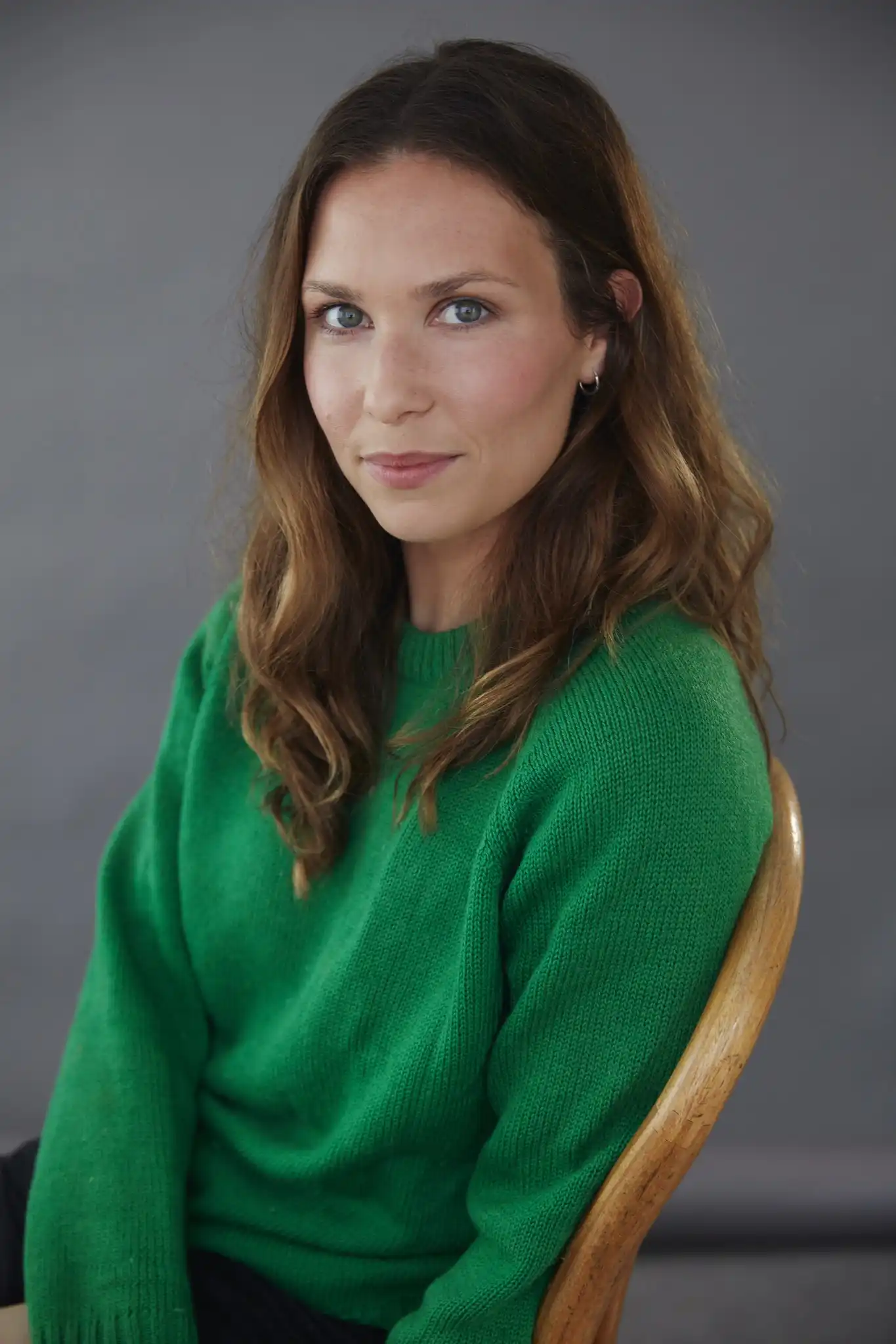 Olivia Tennet Biography: Height, Age, Net Worth, Movies & TV Shows ...