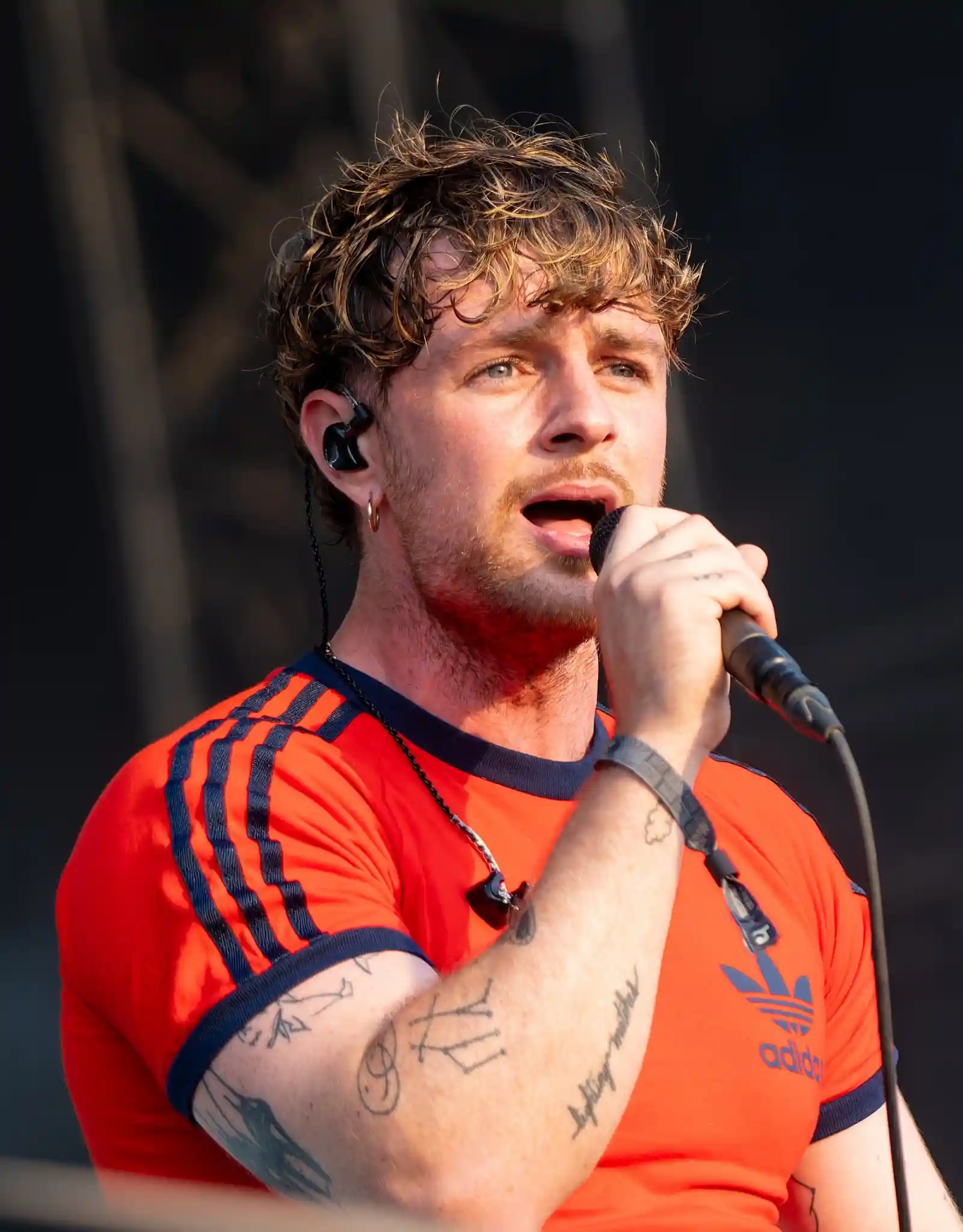 Tom Grennan Biography: Songs, Height, Net Worth, Albums, Siblings, Age ...