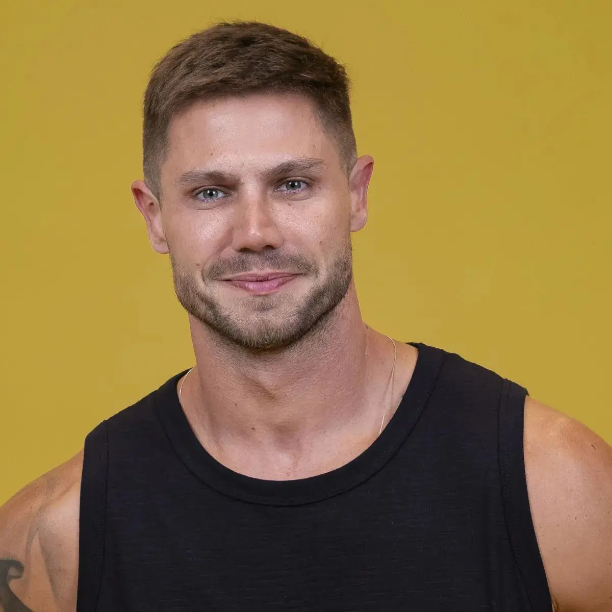 Jonas Sulzbach Biography: Wife, Children, Parents, Age, Height, Net ...