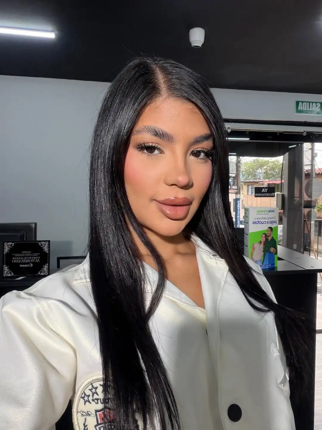Manuela Gómez Biography: Height, Net Worth, Age, Boyfriend, Siblings ...