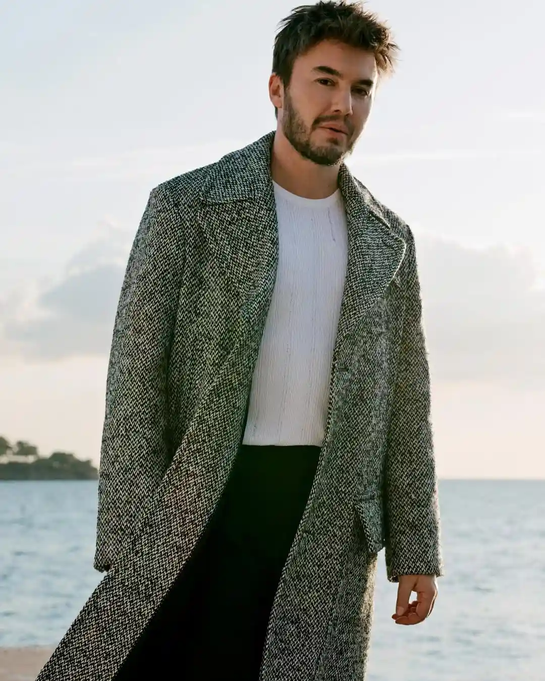 Mustafa Ceceli Biography: Wife, Age, Parents, Net Worth, Songs, Height ...