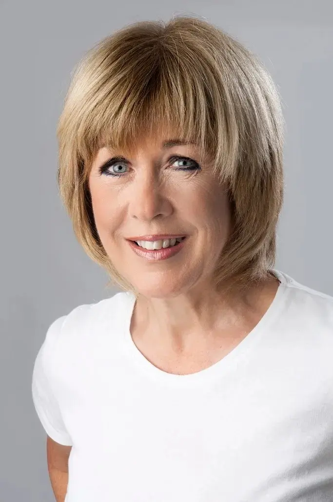 Sara Edwards Bio: Net Worth, Age, Husband, Height, Career, Daughter ...