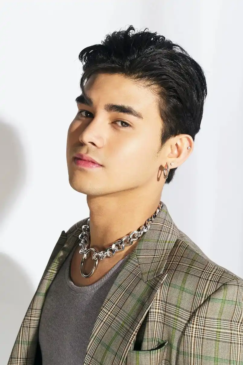 Iñigo Pascual Biography: Movies, Age, Height, Parents, Ethnicity, Song ...