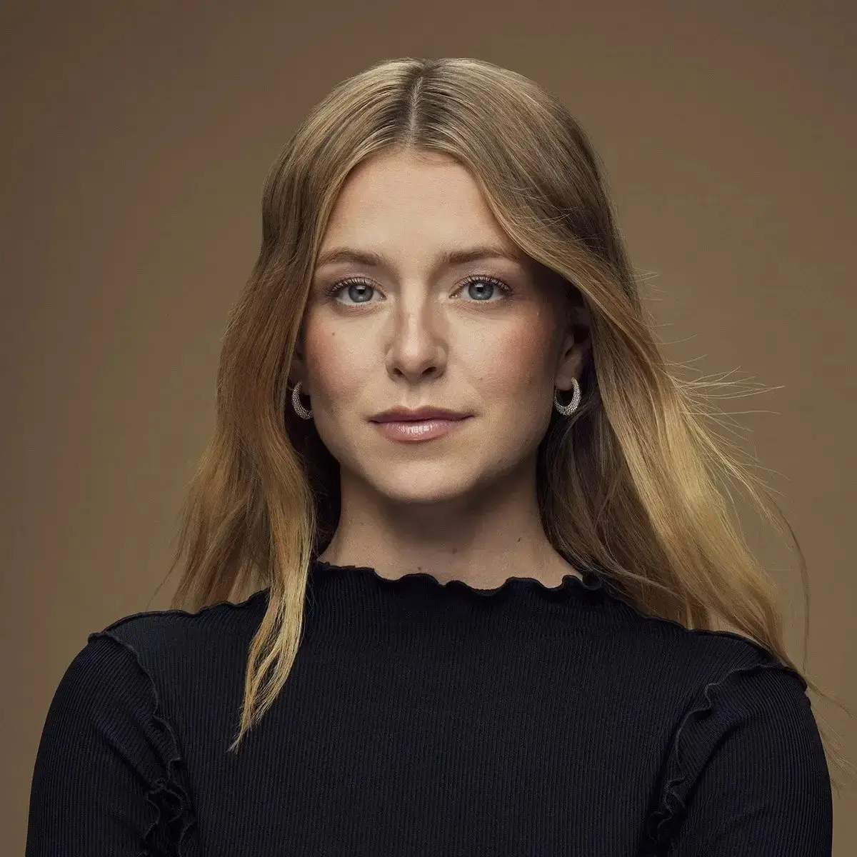 Clara Henry Biography: Age, Net Worth, Height, Siblings, Parents, Blog ...