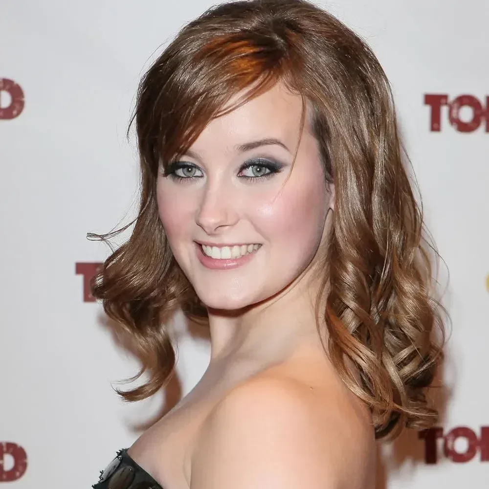 April Pearson Biography: Age, Husband, Kids, Height, Net Worth, Parents ...