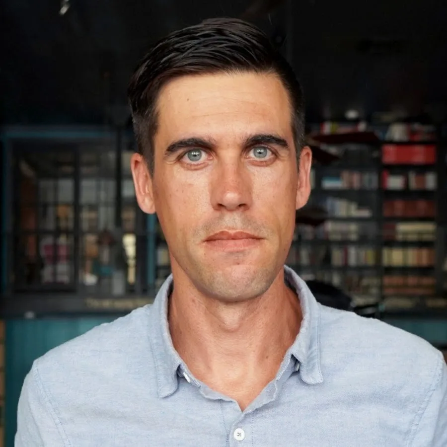 Ryan Holiday Bio: Net Worth, Age, Wife, Kids, Books, Career, Ranch ...