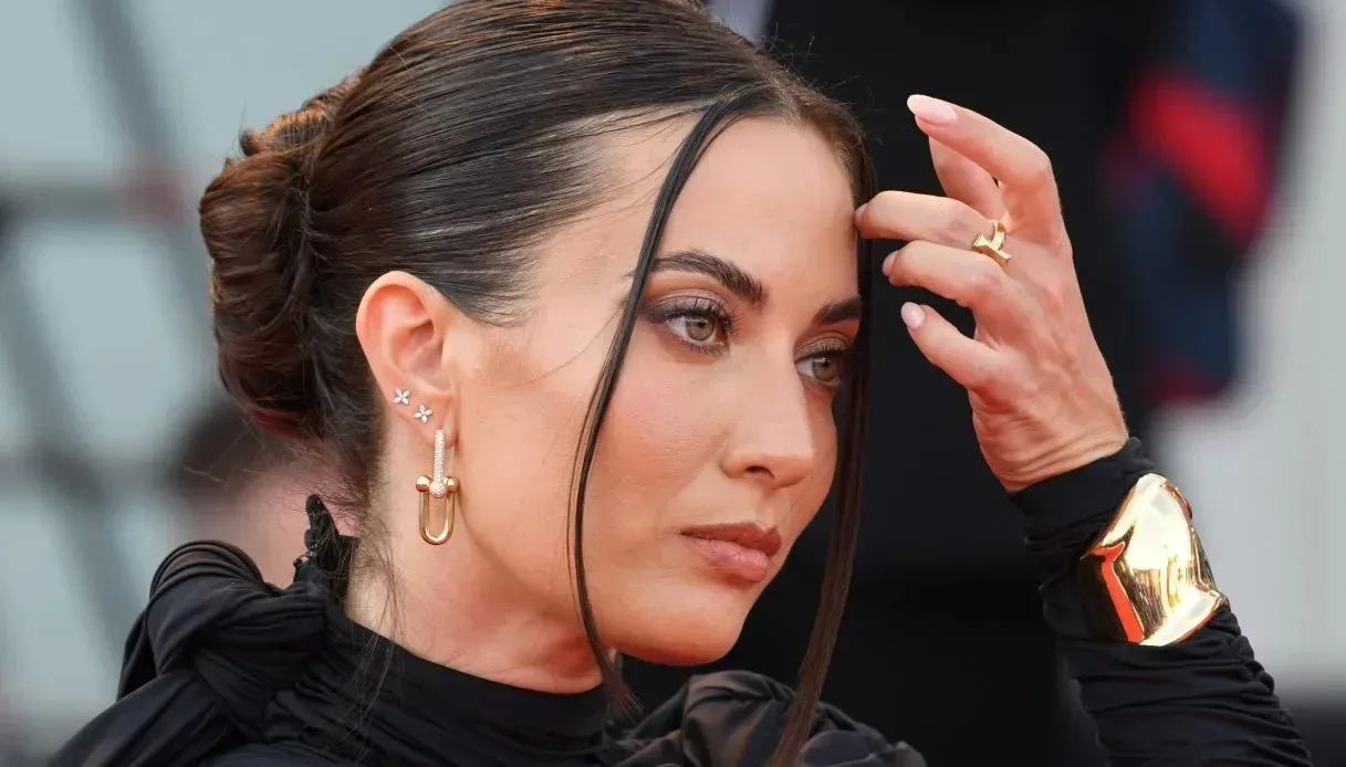 Giulia Valentina Biography: Ethnicity, Runway, Instagram, Net Worth ...