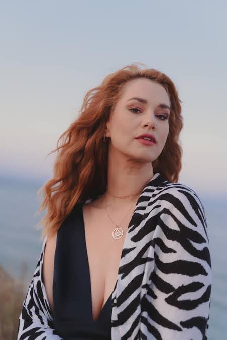 Felicia Donose Biography: Songs, Net Worth, Age, Height, Ethnicity ...