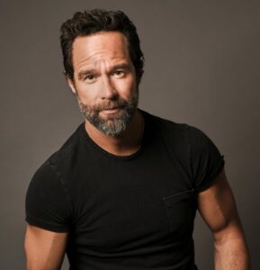 Chris Diamantopoulos Biography: Age, Wife, Children, Net Worth, Parents ...