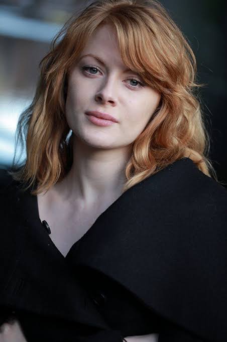 Emily Beecham Biography: Age, Height, Parents, Net Worth, Movies & TV ...