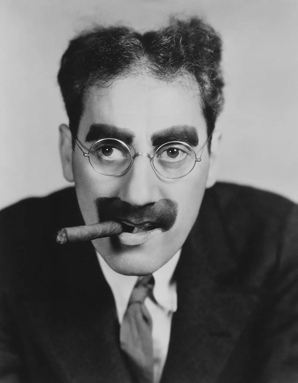 Groucho Marx Biography: Age, Net Worth, Height, Marx Brothers, Wife ...