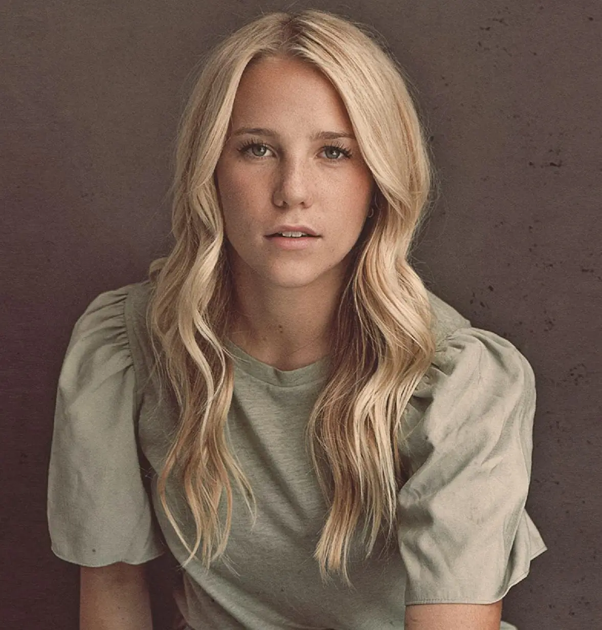 Avery Anna Biography: Age, Height, Net Worth, Parents, Songs, Albums ...