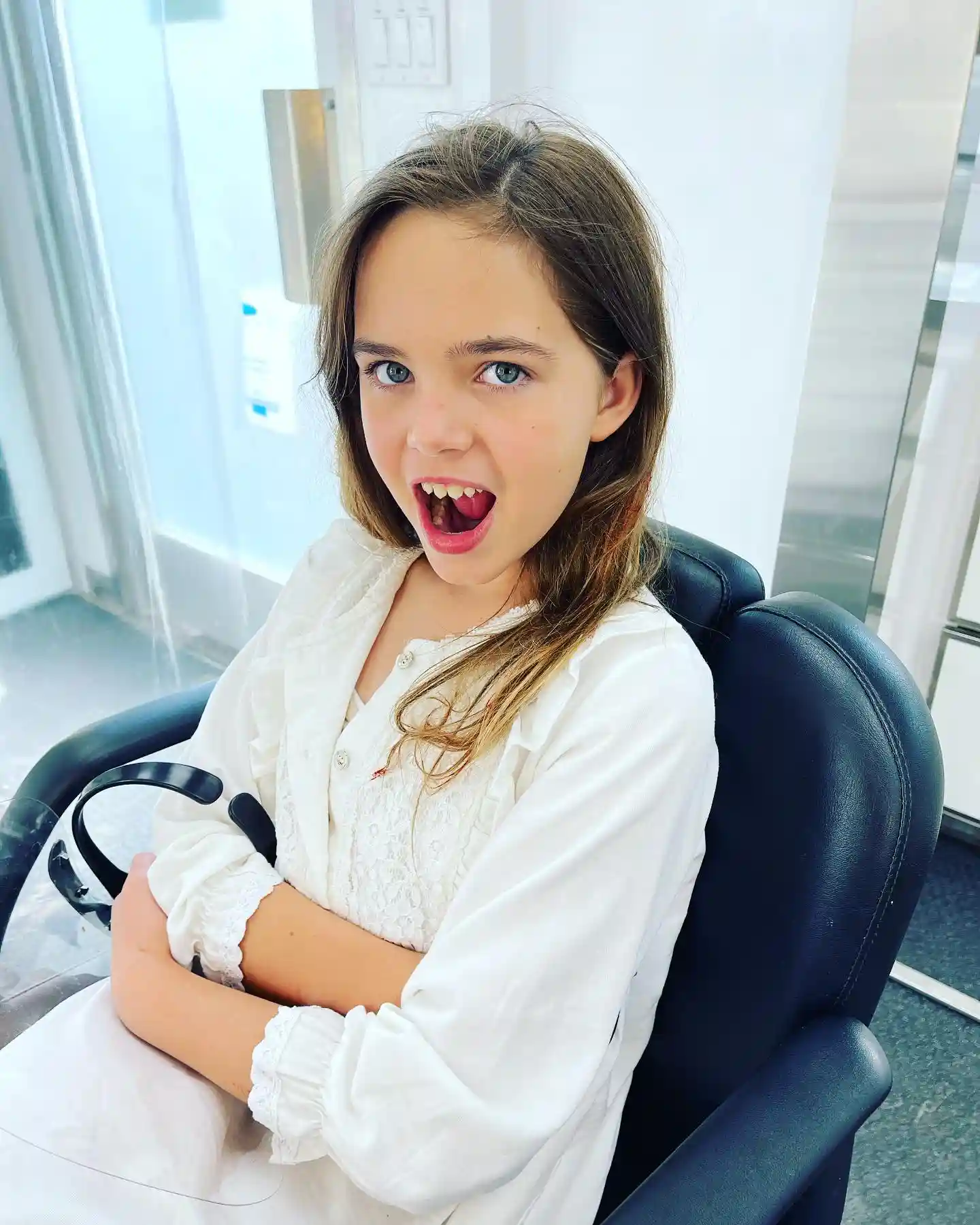 Ryan Kiera Armstrong Biography: Awards, Boyfriend, Family, Age, Net ...